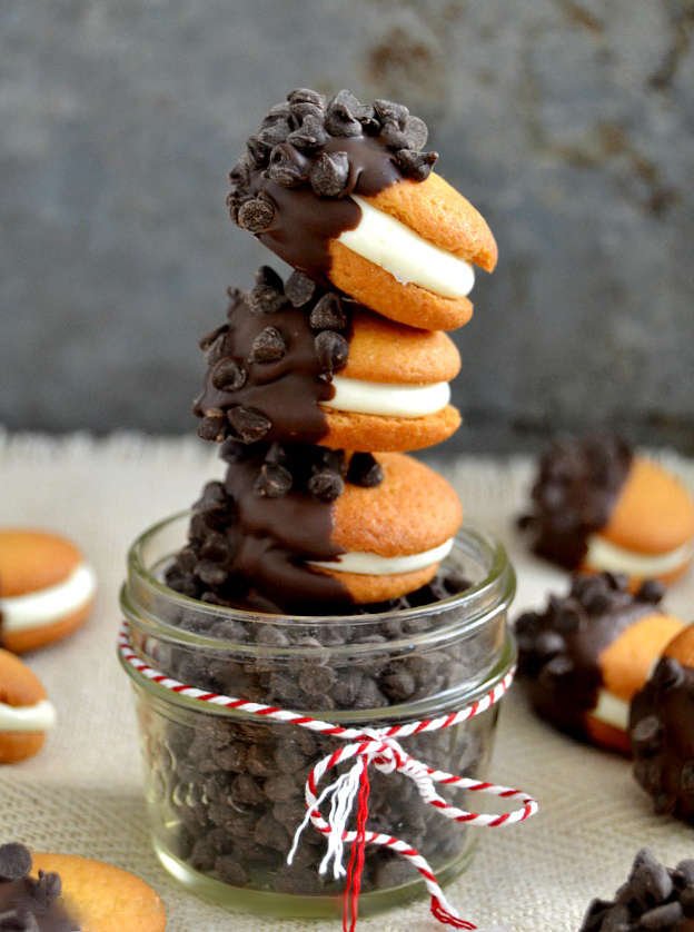 White Chocolate Petit Fours | CANDIQUIK