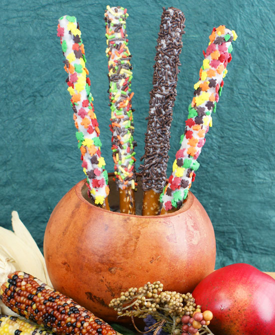 Thanksgiving Pretzel Rods | CANDIQUIK